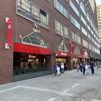 TARGET - Updated December 2025 - 83 Photos & 17 Reviews - 10 Union Sq E ...