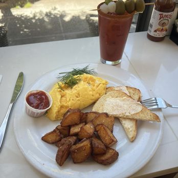 Photos of KINGSLAND KITCHEN - Updated August 2024 - 992 Photos & 806 ...