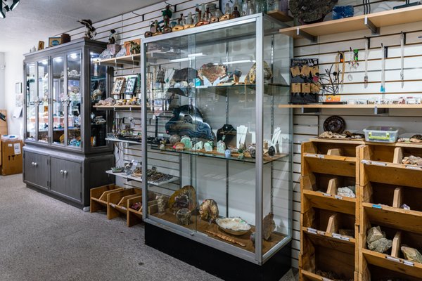 RARE ROCK SHOP - Updated December 2024 - 61 Photos & 19 Reviews - 150 S ...