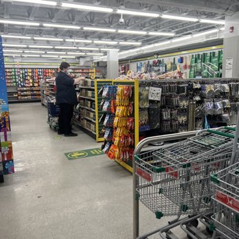 DOLLARAMA - Updated December 2024 - 157 Main Street E, Hamilton ...