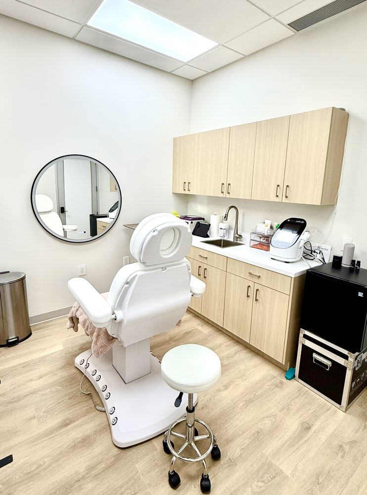 LUMEN AESTHETIC - Updated December 2025 - Request an Appointment - 13 Photos - 100 Ossington ...