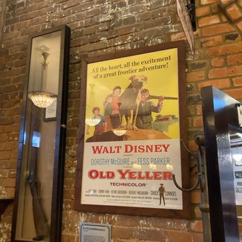 HUGGIN’ MOLLY’S - Updated October 2024 - 93 Photos & 82 Reviews - 129 ...