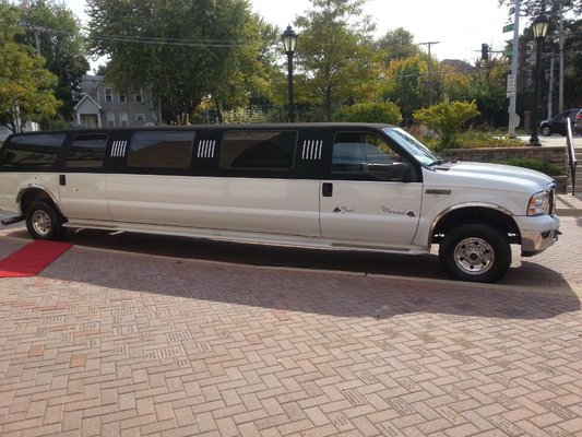 RAZORBACK TRANSIT - Updated January 2025 - 935 Chelsea Ct, Aurora ...