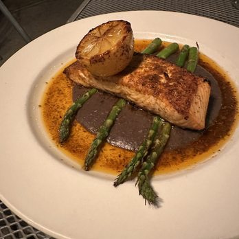 FIVE RESTAURANT BISTRO - Updated June 2024 - 362 Photos & 501 Reviews ...