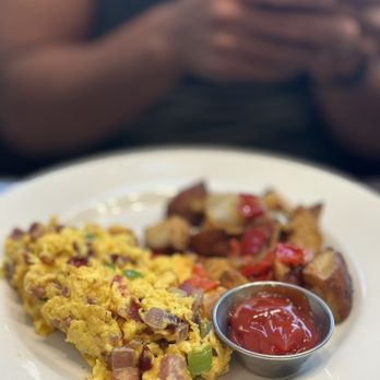 RIPON SOCIAL - Updated January 2026 - 190 Photos & 71 Reviews - 200 W River Rd, Ripon ...