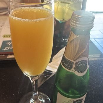 CREST CAFE - Updated January 2026 - 280 Photos & 547 Reviews - 5225 ...