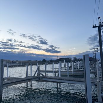 SINDBADS RESTAURANT & MARINA - Updated May 2024 - 171 Photos & 221 ...