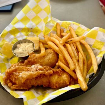 ST. BURCH TAVERN - 278 Photos & 176 Reviews - 127 Iowa Ave, Iowa City ...