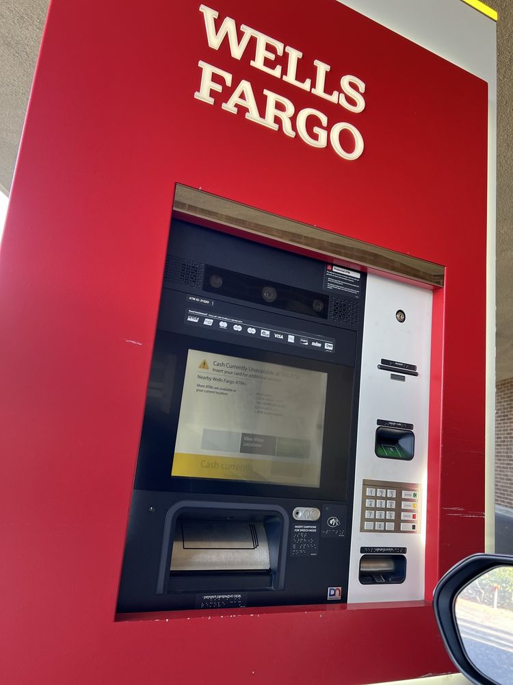 WELLS FARGO BANK - Updated January 2026 - 40 Reviews - 301 E 17th St ...