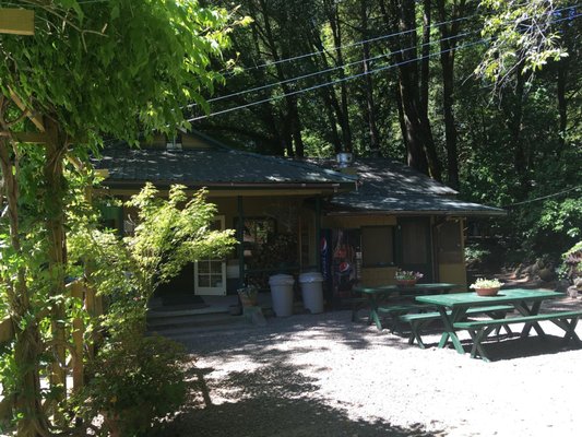 SINGING SPRINGS RESORT - Updated August 2025 - 12 Photos & 25 Reviews ...