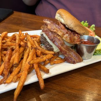 MODERNE BARN RESTAURANT - Updated November 2024 - 323 Photos & 423 ...