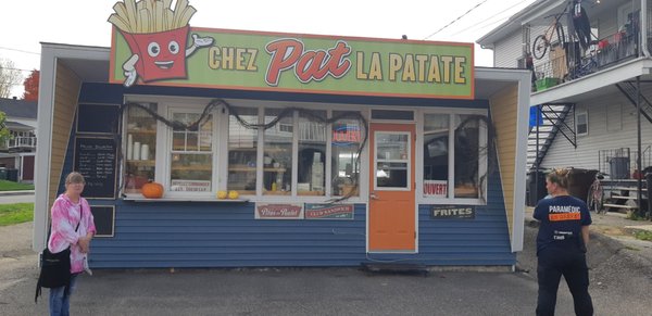 CHEZ PAT LA PATATE - Updated February 2025 - 222 Rue du Roi, Asbestos ...