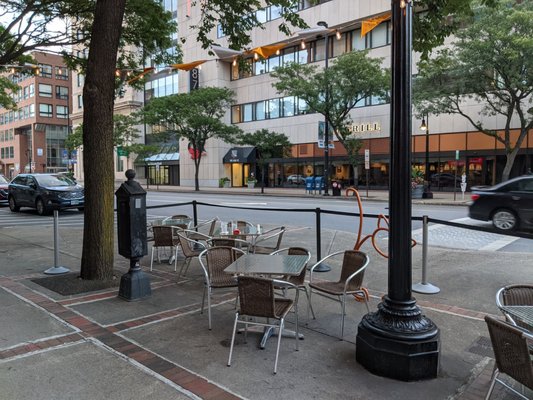 DIZ’S CAFE - 22 Photos & 39 Reviews - 860 Elm St, Manchester, NH - Yelp