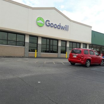 GOODWILL STORE - Updated December 2025 - 39 Photos & 14 Reviews - 512 S ...