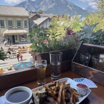 BANFF AVE BREWING CO - Updated June 2025 - 381 Photos & 320 Reviews ...