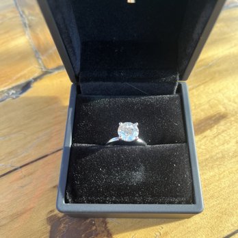 THE DIAMOND CONNECTION - Updated November 2024 - 687 Photos & 954 ...