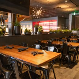 GREAT DIVIDE BREWERY & ROADHOUSE - Updated December 2025 - 107 Photos ...