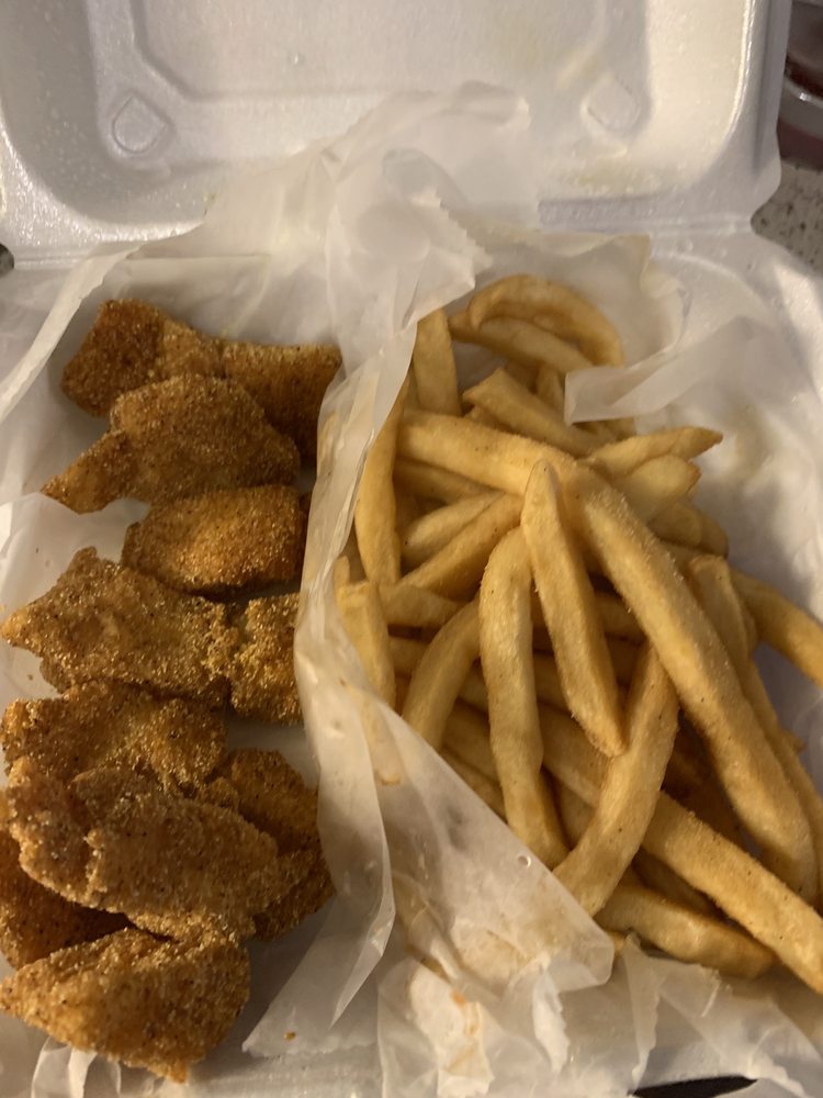 TRAE’S - Fast Food - 1801 28th St SW, Wyoming, MI - Restaurant Reviews ...