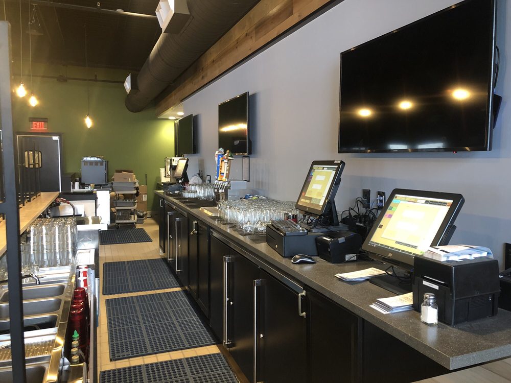 HIGH TIMBER LOUNGE - Updated August 2025 - 1 Carinthia Rd, Dover ...