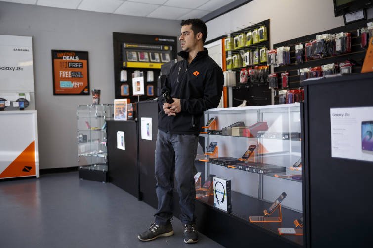 BOOST MOBILE - Updated August 2024 - 23 Photos - 3657 E Livingston Ave ...