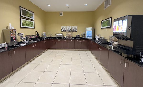 SLEEP INN & SUITES FARGO MEDICAL CENTER - Updated August 2025 - 55 ...