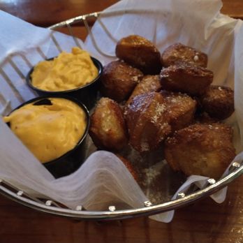 7 MONKS TAPROOM - Updated July 2024 - 330 Photos & 535 Reviews - 128 S ...