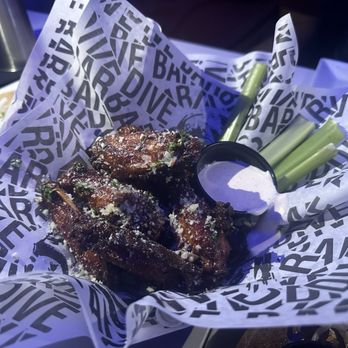 DIVE BAR LIC - Updated October 2025 - 285 Photos & 105 Reviews - 33-10 ...