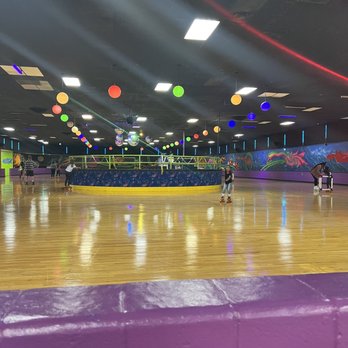 SKATELAND - Updated December 2025 - 35 Photos & 50 Reviews - 3902 N ...