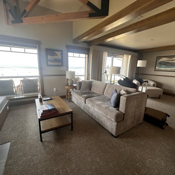 THE STEPHANIE INN & DINING ROOM - Updated September 2025 - 348 Photos ...