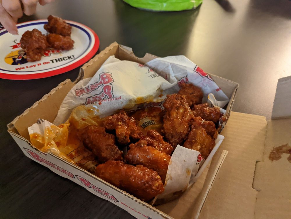 BEGGARS PIZZA - Updated December 2024 - 65 Photos & 64 Reviews - 621 W ...