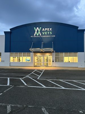 APEX VETS - Updated December 2025 - 14 Photos & 23 Reviews - 11060 ...