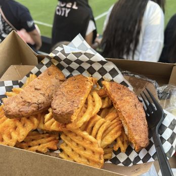 WOLFIE’S HOT CHICKEN AT BMO STADIUM - Updated December 2025 - 3939 S ...