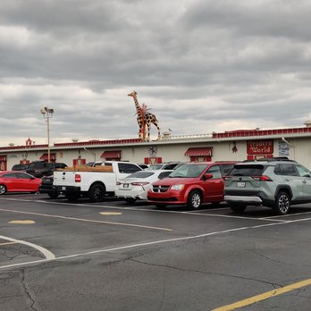 TRADERS WORLD - Updated January 2026 - 235 Photos & 101 Reviews - 601 ...