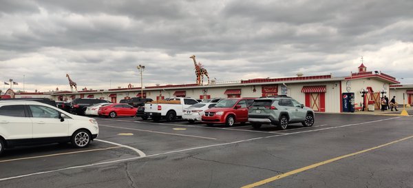 TRADERS WORLD - Updated July 2025 - 235 Photos & 97 Reviews - 601 Union ...