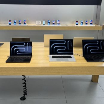 APPLE POLARIS FASHION PLACE - Updated December 2025 - 27 Photos & 110 ...