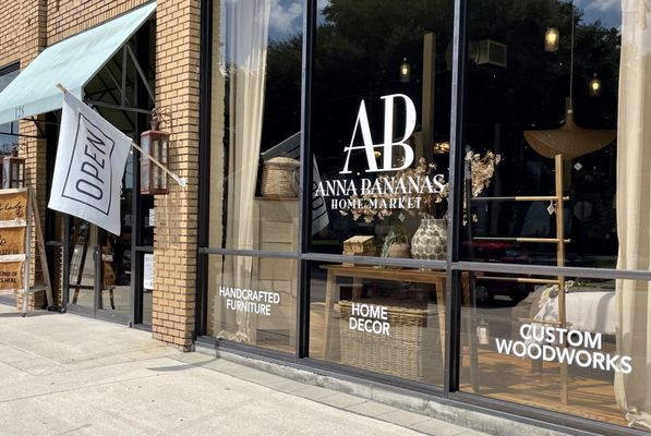 ANNA BANANAS - Updated October 2025 - 12 Reviews - 128 S Woodland Blvd, DeLand, Florida ...