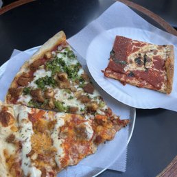FRONT STREET PIZZA - Updated December 2025 - 384 Photos & 516 Reviews ...