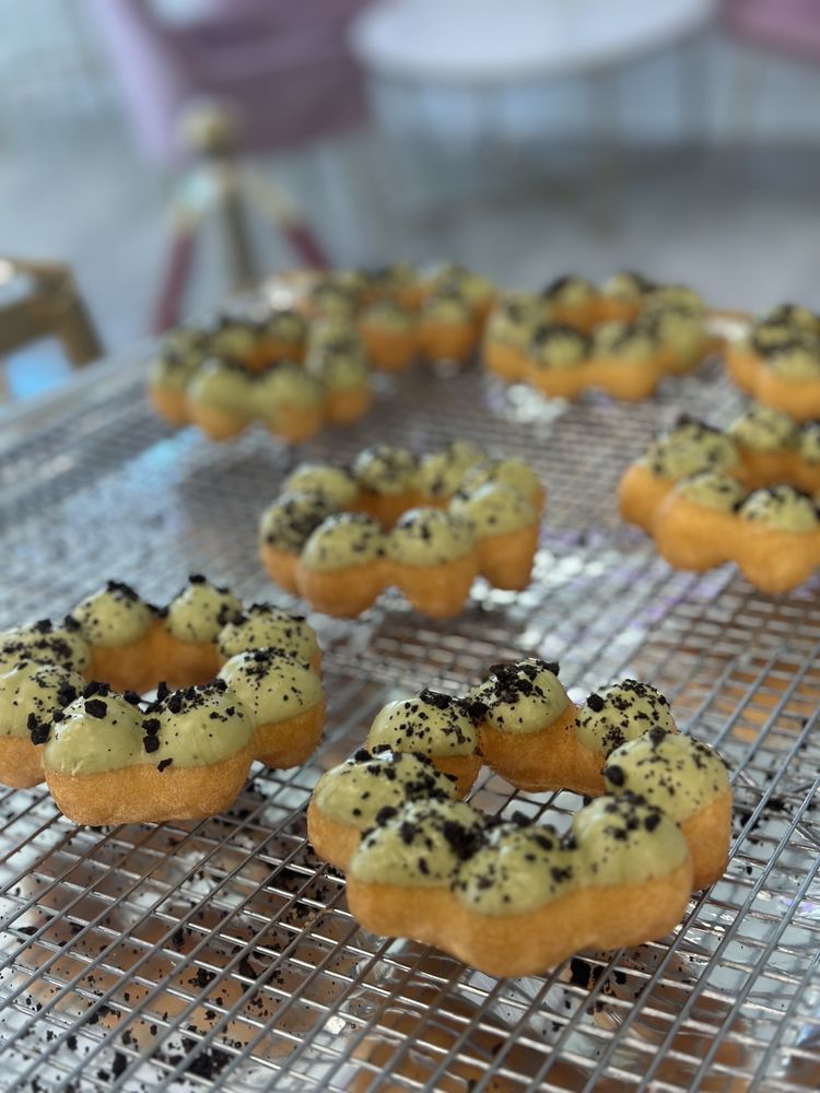 Donuts - MOCHIBEES ROSWELL - 18 Photos - 625 W Crossville Rd, Roswell ...