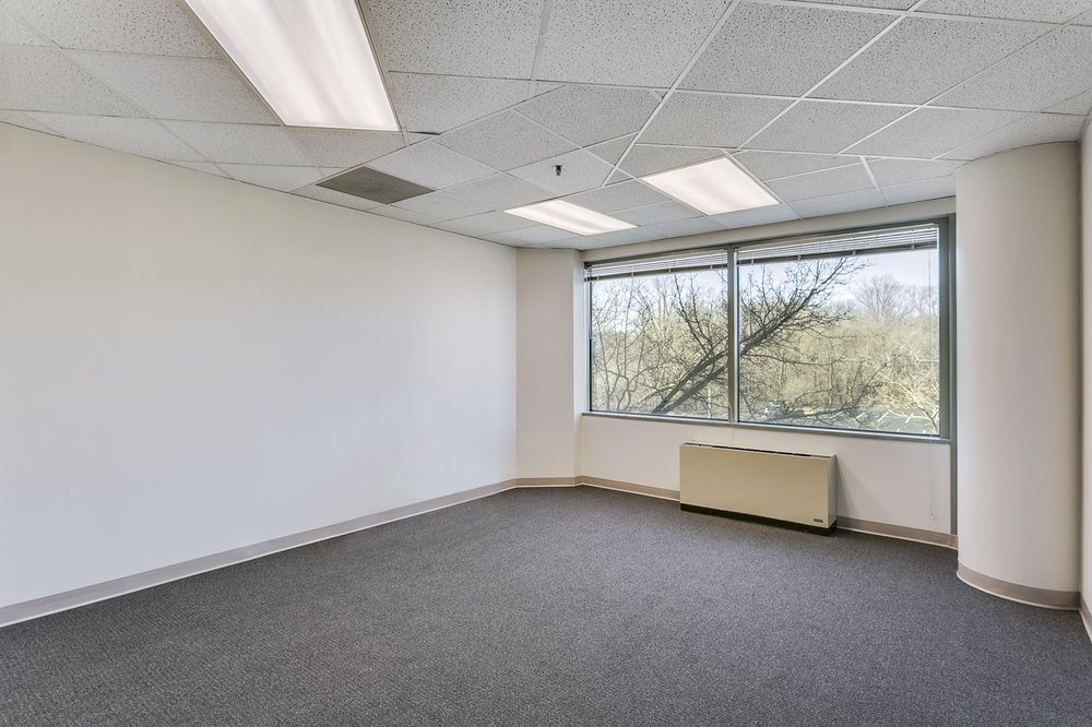 AVENTURES - Updated April 2024 - 15 Photos - 4041 Powder Mill Rd ...