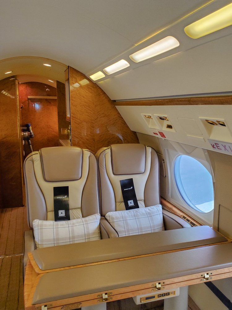 AMALFI JETS - Updated August 2025 - 12 Photos - 100 Powell Pl, Nashville, Tennessee - Private ...