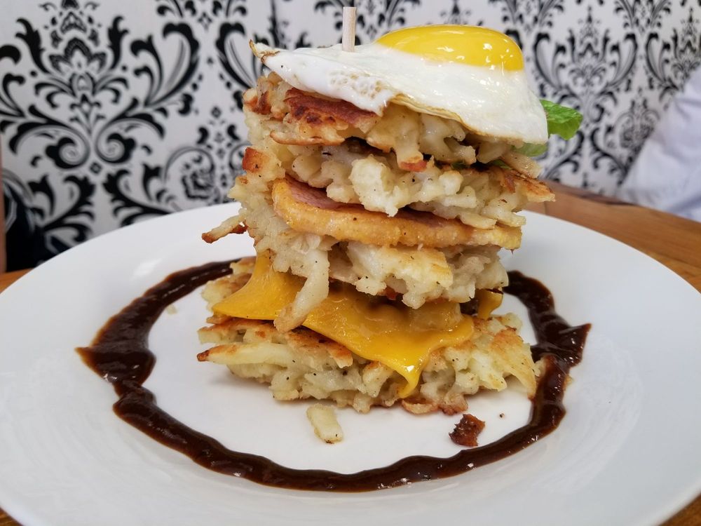 STACKS - Updated December 2025 - 34 Photos & 43 Reviews - 1950 Lauzon ...