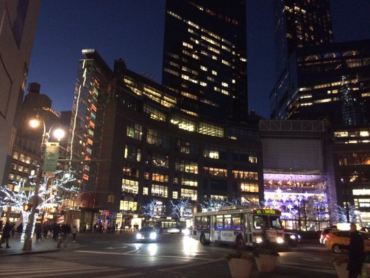 COLUMBUS CIRCLE CHRISTMAS MARKET - Columbus Cir, New York, New York ...