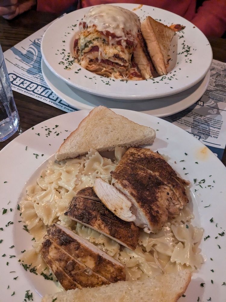 MAIN ST PUB - Updated October 2025 - 30 Photos & 56 Reviews - 5462 Gull ...