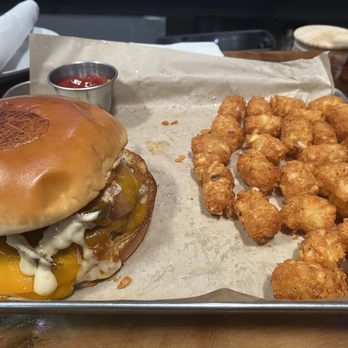 STACK BURGERS & BOURBON - Updated October 2024 - 62 Photos & 40 Reviews ...