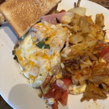 BROOKLINE LUNCH - Updated March 2025 - 635 Photos & 693 Reviews - 9 ...