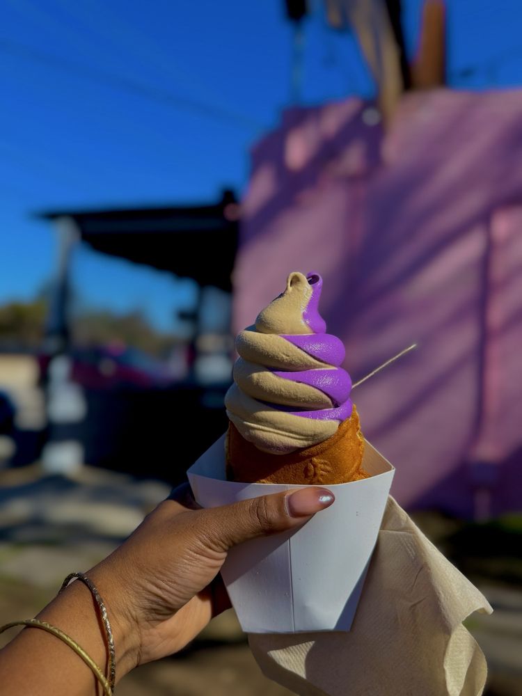 OMG SQUEE - Updated July 2025 - 980 Photos & 403 Reviews - 4607 Bolm Rd ...