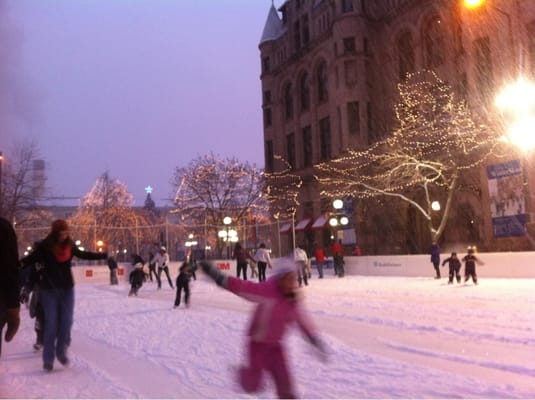 WINTERSKATE IN RICE PARK - Updated December 2025 - W 5th And Market St ...