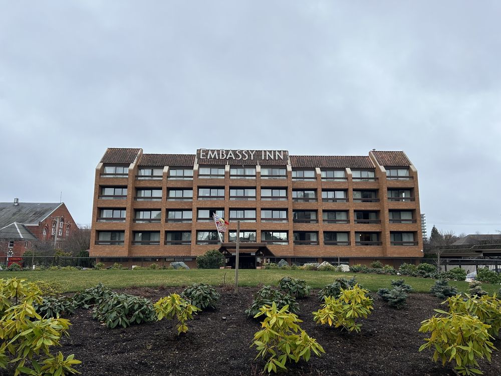THE EMBASSY INN - Updated December 2025 - 33 Photos & 49 Reviews - 520 ...