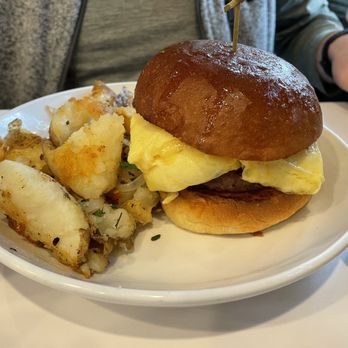 JUNEBERRY TABLE - Updated July 2024 - 213 Photos & 123 Reviews - 3900 ...