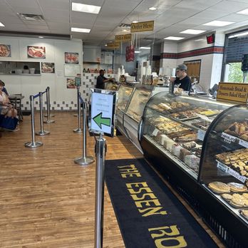 THE ESSEN ROOM - Updated December 2025 - 270 Photos & 243 Reviews - 25 ...